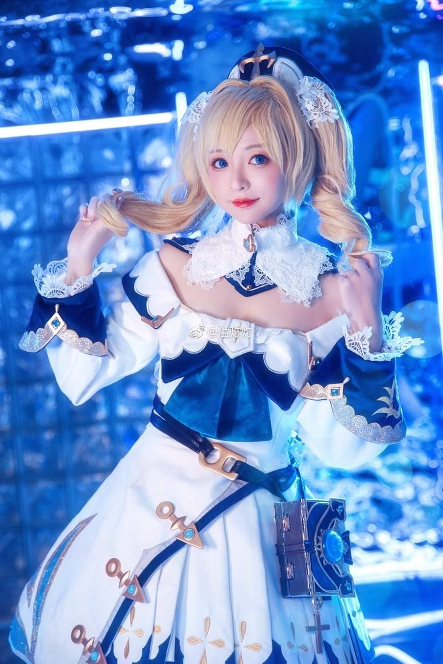 💦 Let the show begin: Barbara cosplay! 🎶 Genshin Impact | HoYoLAB