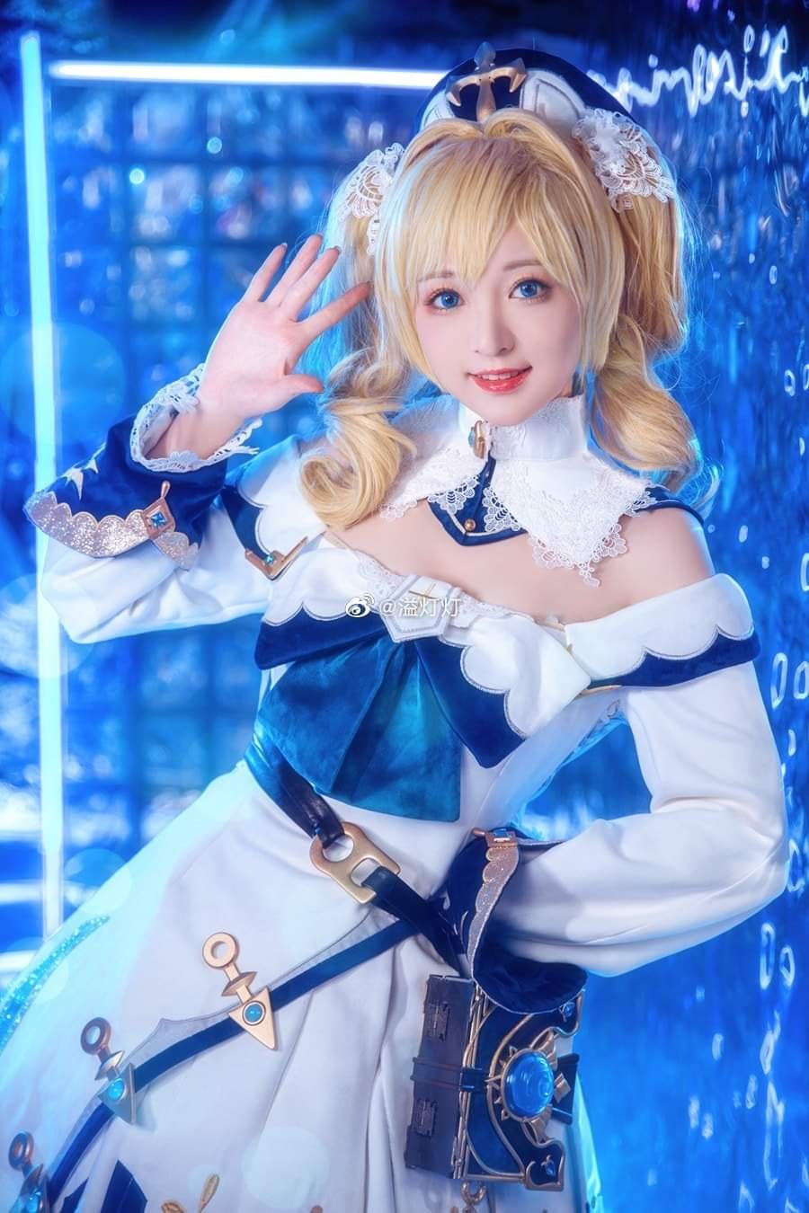 💦 Let the show begin: Barbara cosplay! 🎶 Genshin Impact | HoYoLAB